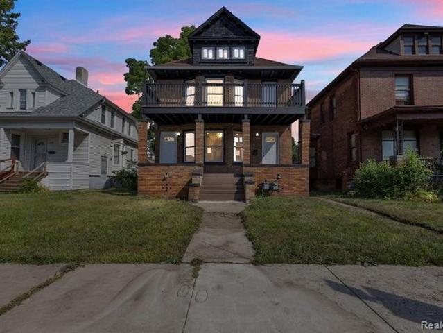 632 Clairmount St, Detroit, MI 48202