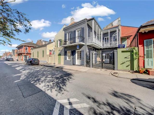 632 Burgundy Street