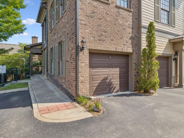 632 Grant Park Ct