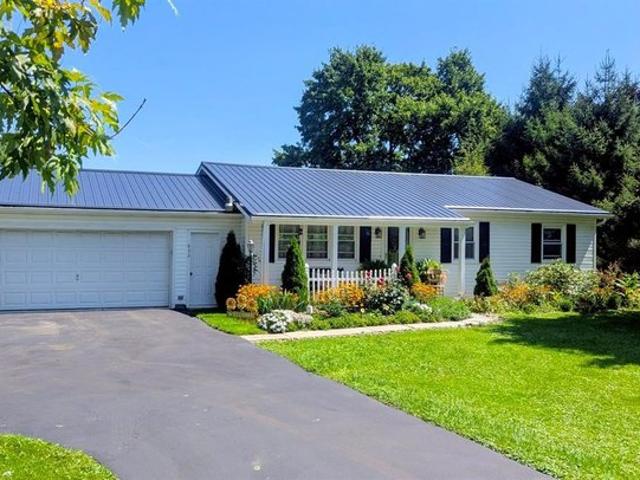 632 Grove City Rd, Slippery Rock, PA 16057