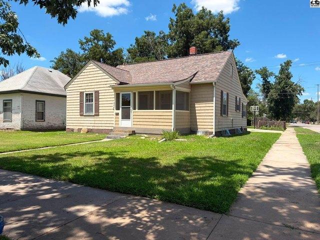 632 E 7th Ave, Hutchinson, KS 67501