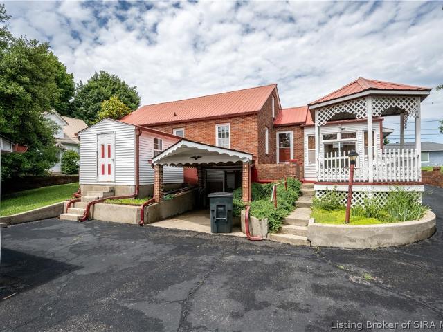 632 E Daisy Lane