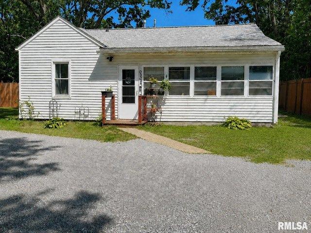 632 E Searing St, Carbondale, IL 62901