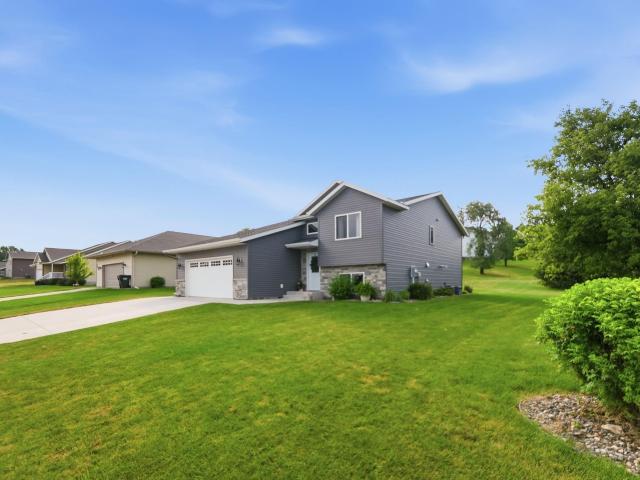 632 Emma Drive SE