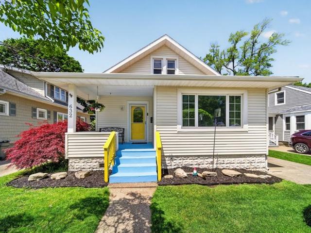 632 Howe Ave, Erie, PA 16511