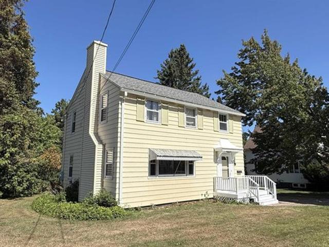 632 Lake Ave, Ironwood, MI 49938