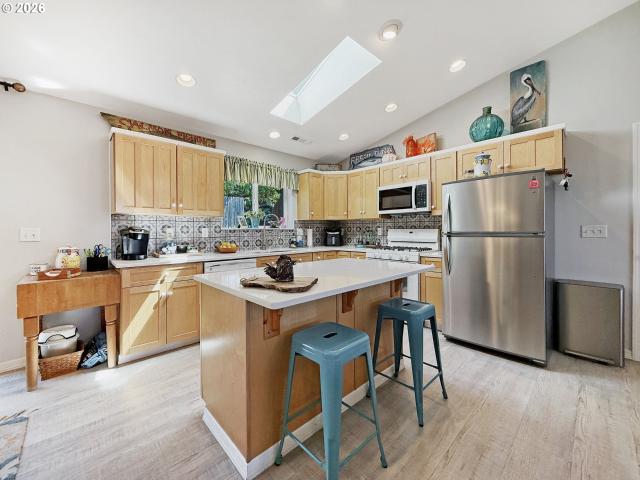 632 meadow ln