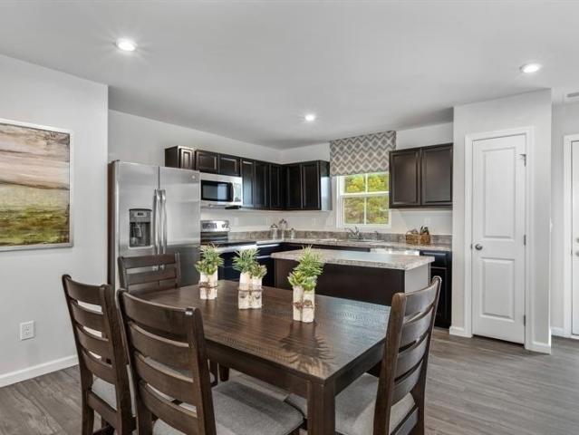 632 Merle Ave