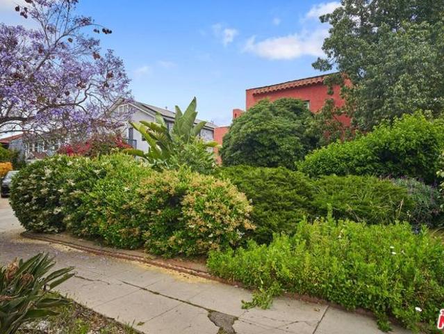 632 N Mariposa Ave, Los Angeles, CA 90004