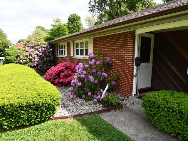 632 Nakomi Drive