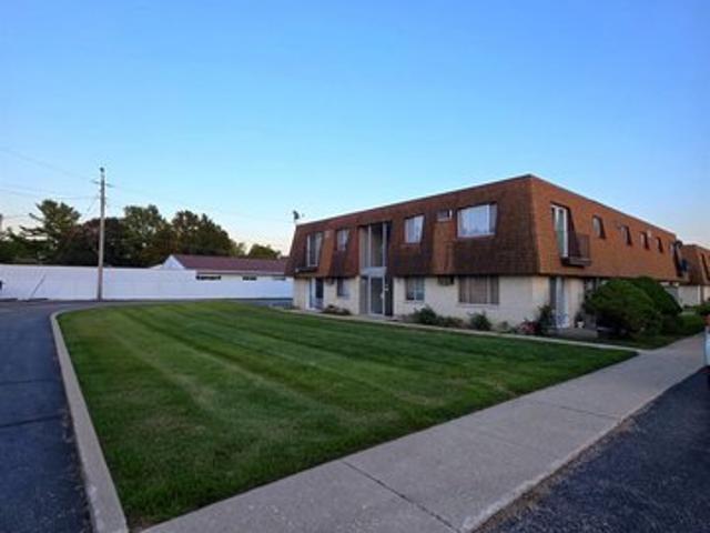 632 S 4th St, Morton, IL 61550