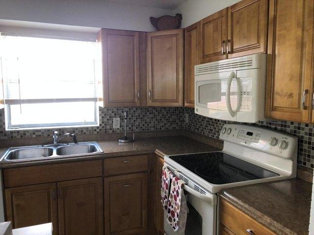 632 Saxony Ln, Delray Beach, FL 33446