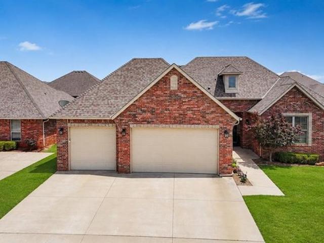 632 Spavinaw St, Edmond, OK 73025