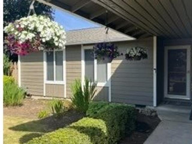 632 sw willowbrook ave
