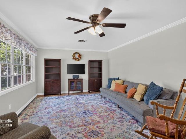 632 Pelican Place
