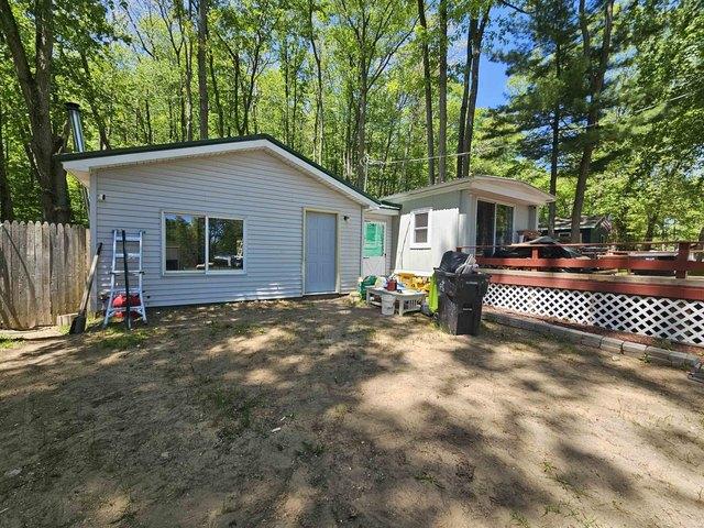 632 Pine St, Harrison, MI 48625