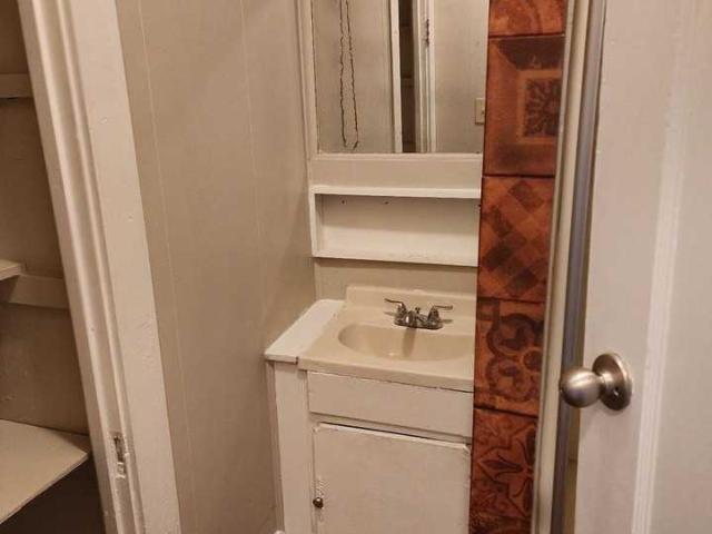 632 Rigsby Avenue 1 Bedroom Apartment for Rent at 632 Rigsby Ave, San Antonio, TX 78210 Highland Park