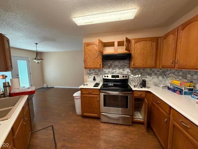 632 Runnymede Court