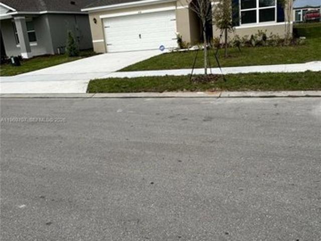 632 Taylor Grv # Lain, Lake Wales, FL 33898