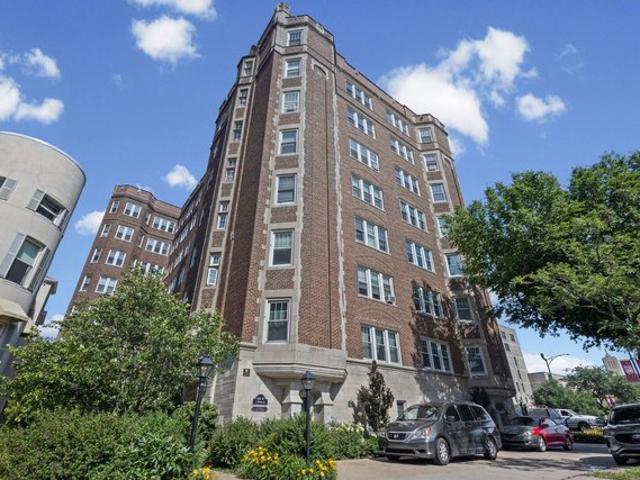 6334 N Sheridan Rd Unit 1E, Chicago, IL 60660