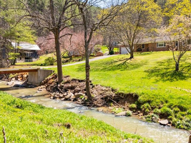 6334 Jacks Creek Road