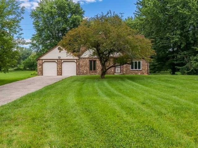 6335 Durness Dr, Caledonia, IL 61011
