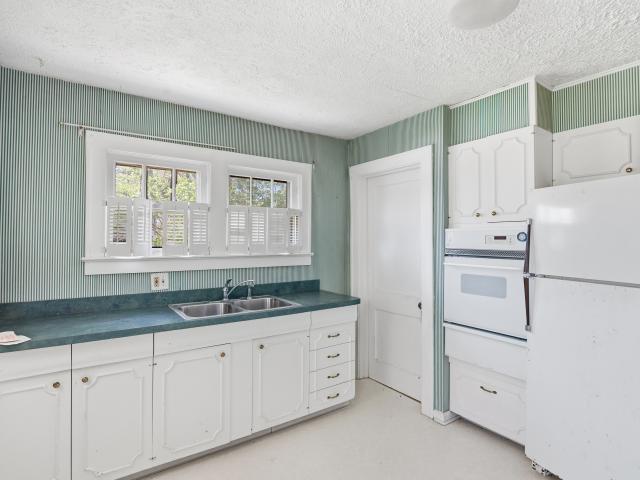 6335 E 16th St, Indianapolis, IN 46219 | MLS #22095 | Compass