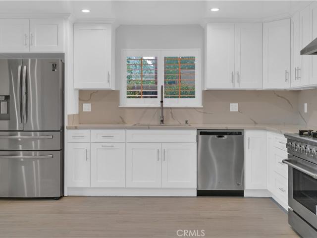 6335 w 82nd Street