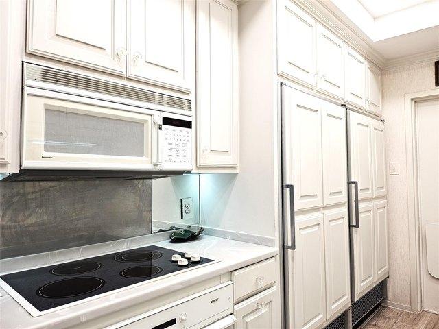 6335 W Northwest Hwy Apt 711, Dallas, TX 75225