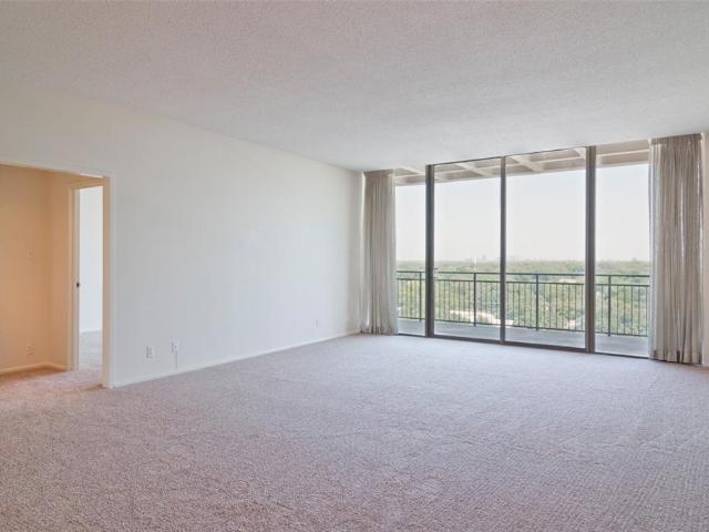 6335 W Northwest Highway # 913