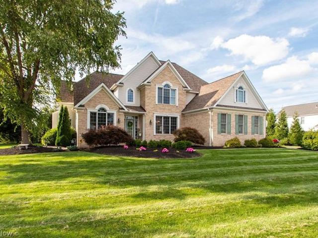 6336 Highland Green Dr, Medina, OH 44256