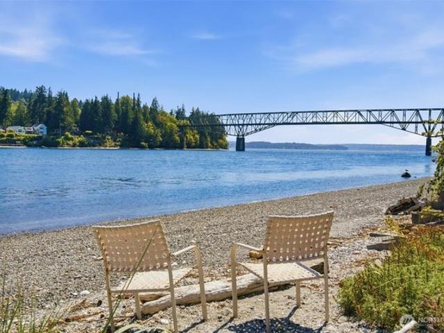 6337 NE Balzow Rd, Suquamish, WA 98392