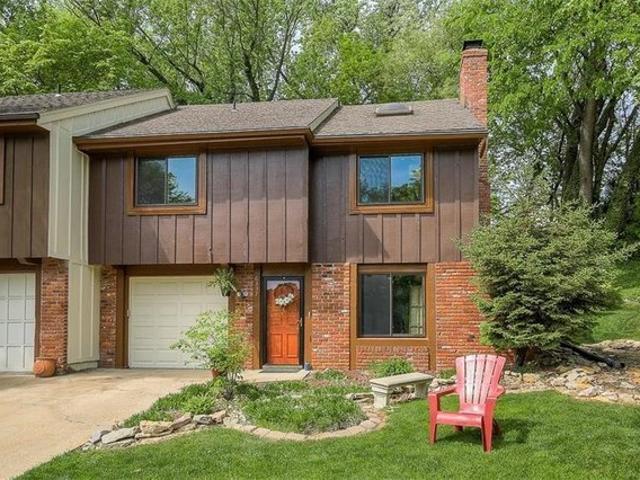6337 W 50th St, Mission, KS 66202