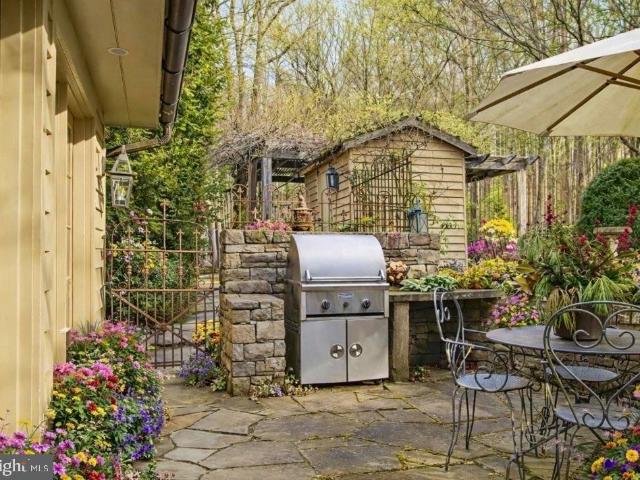 6338 Old Carversville Road