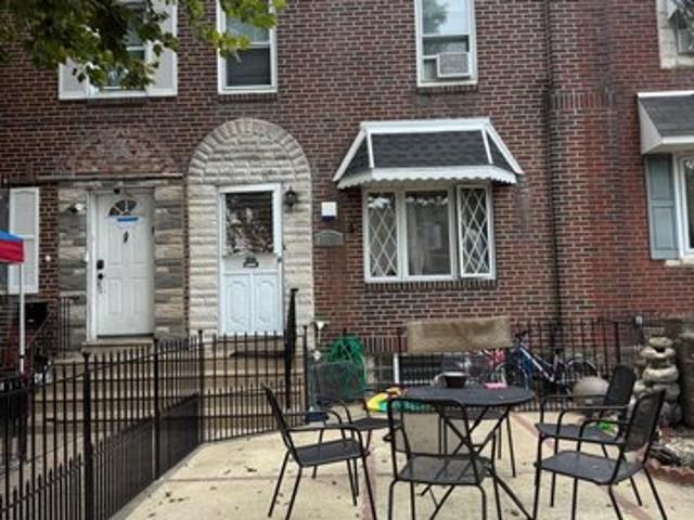6338 Jackson St, Philadelphia, PA 19135