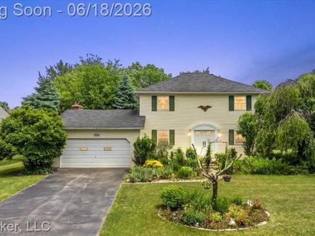 6339 Westwego Dr, Green Oak Township, MI 48116