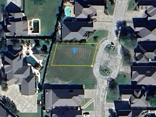 6330 Chasse Gdns, Orange, TX 77632