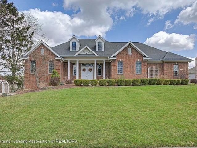 6330 Island Lake Dr, East Lansing, MI 48823