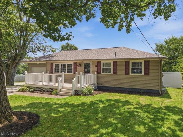 6330 Peach St, Louisville, OH 44641