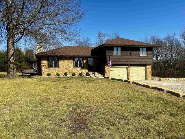 6330 SW Wanamaker Rd, Auburn, KS 66402