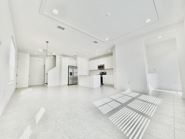 6331 Camino Dr, Apollo Beach, FL 33572