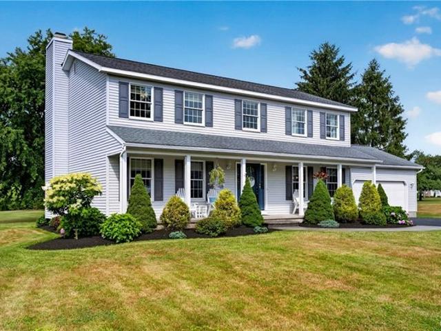 6331 Hidden Meadow Dr, Marcy, NY 13403