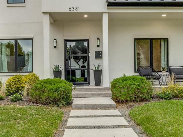 6331 Lakeshore