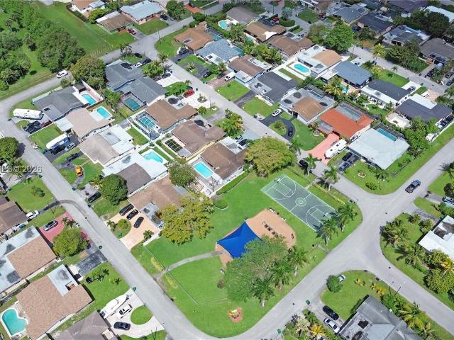 6331 SW 35th St, Miramar, FL 33023 | MLS #A11995 | Compass