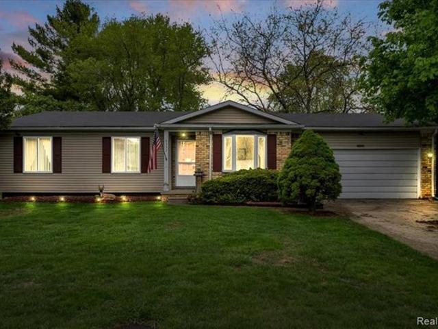 6332 Windham Pl, Grand Blanc, MI 48439