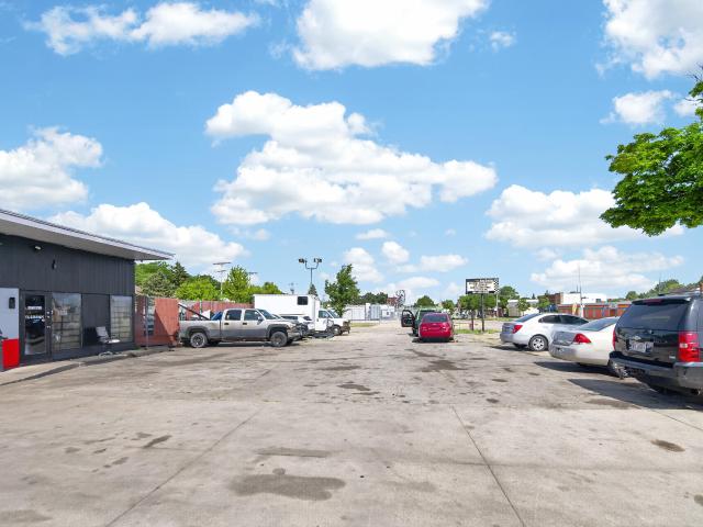6333 W Fond Du Lac Ave