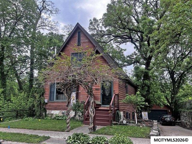 633 2nd St NE, Mason City, IA 50401