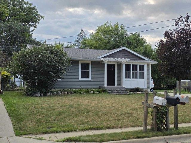 633 Aldrich St, Linden, MI 48451
