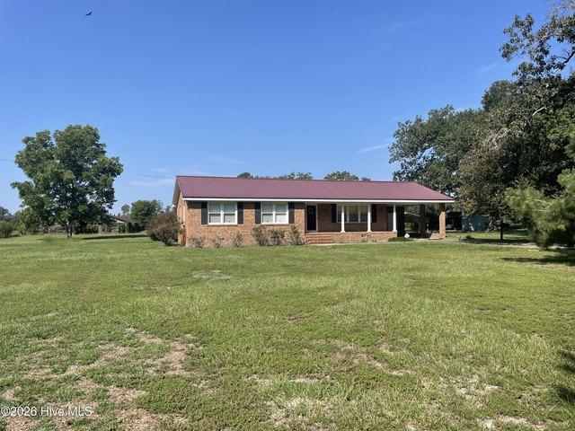633 Beasleys Rd, Warsaw, NC 28398