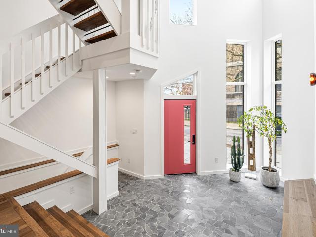 633 E Thompson St, Philadelphia, PA 19125 | MLS #PAPH2604 | Compass